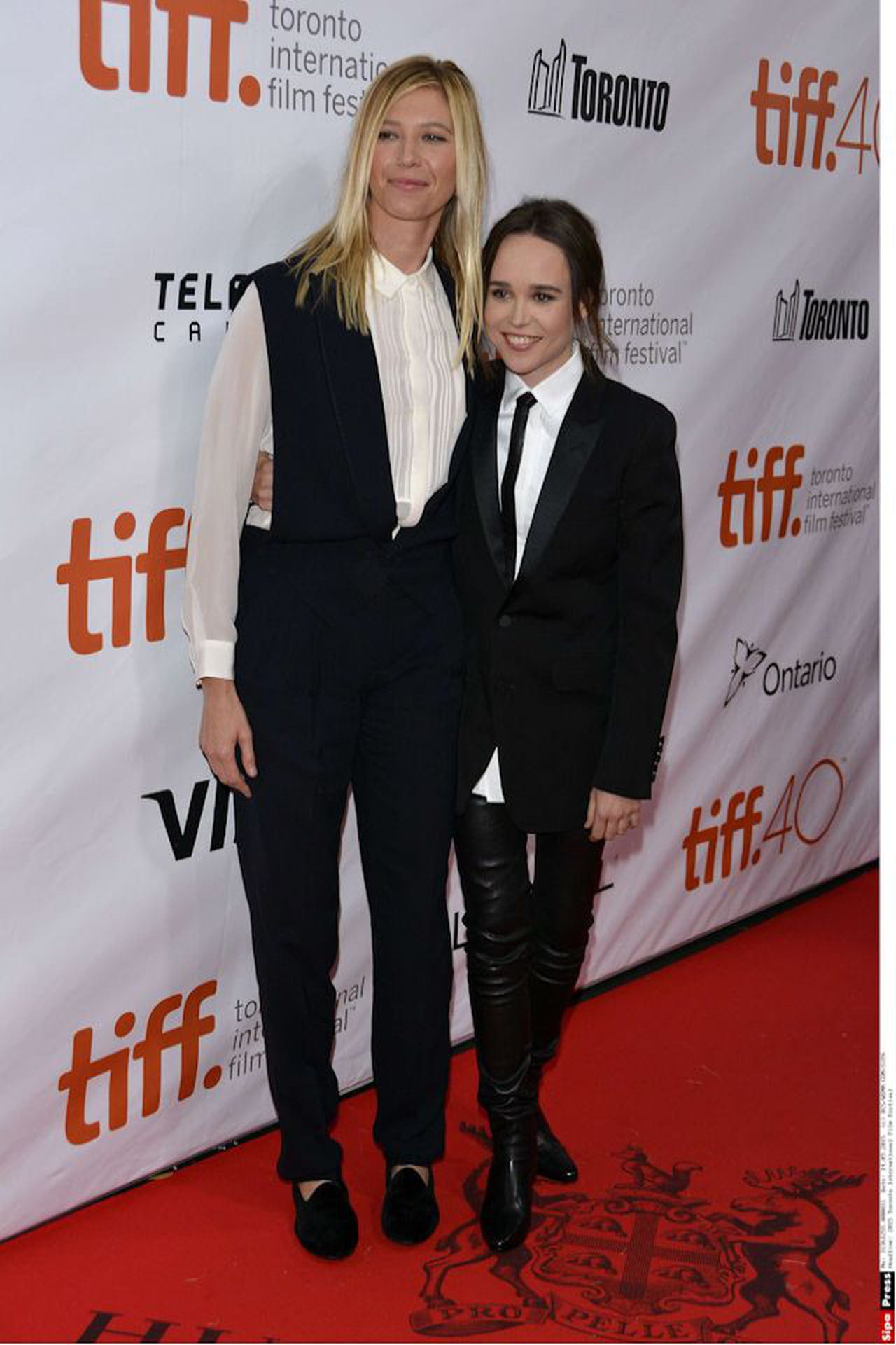 Ellen Page aparece em público com namorada pela primeira vez - A ...