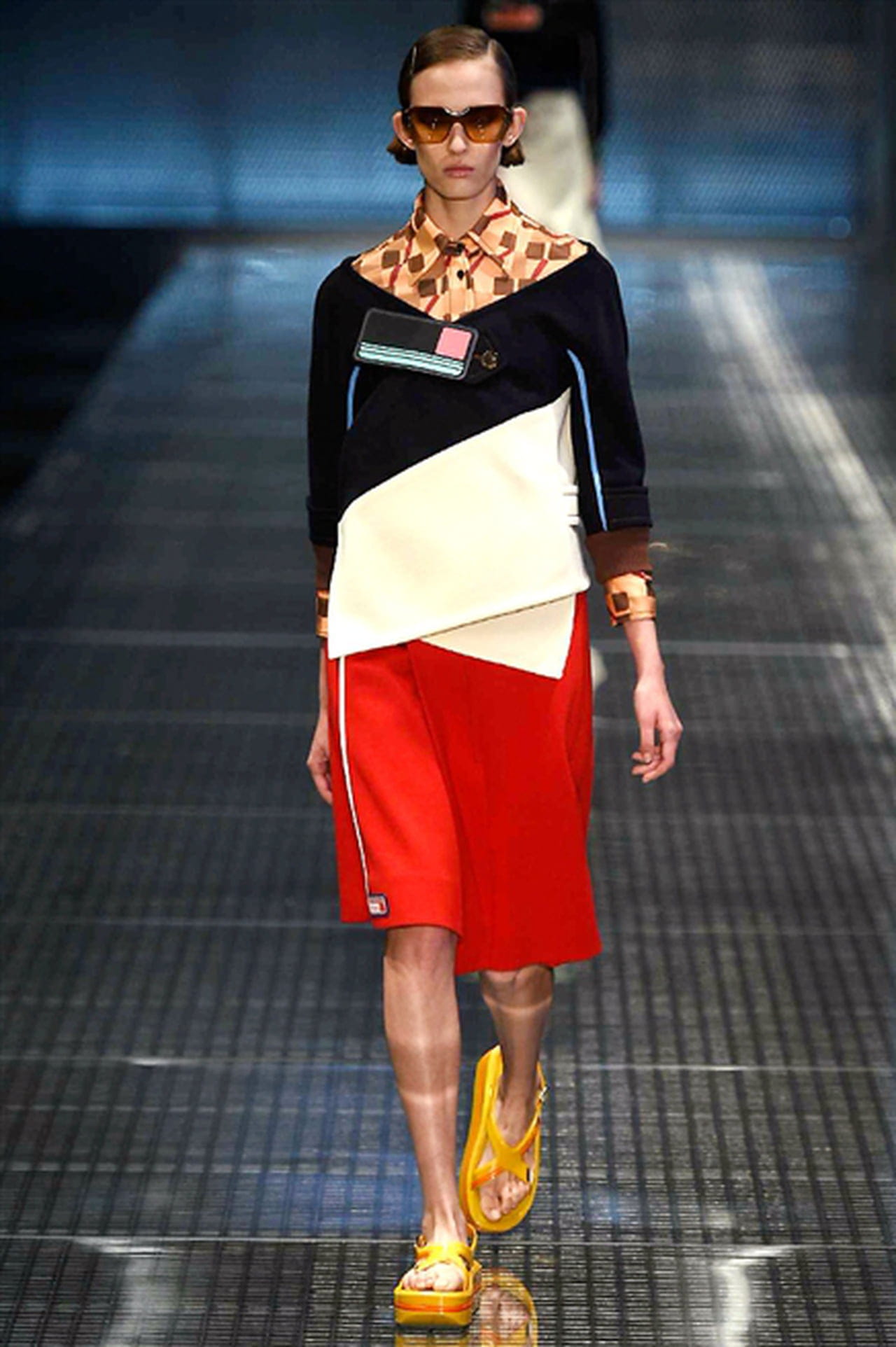 PRADA - Primavera-Verão 2017 - A revista da mulher