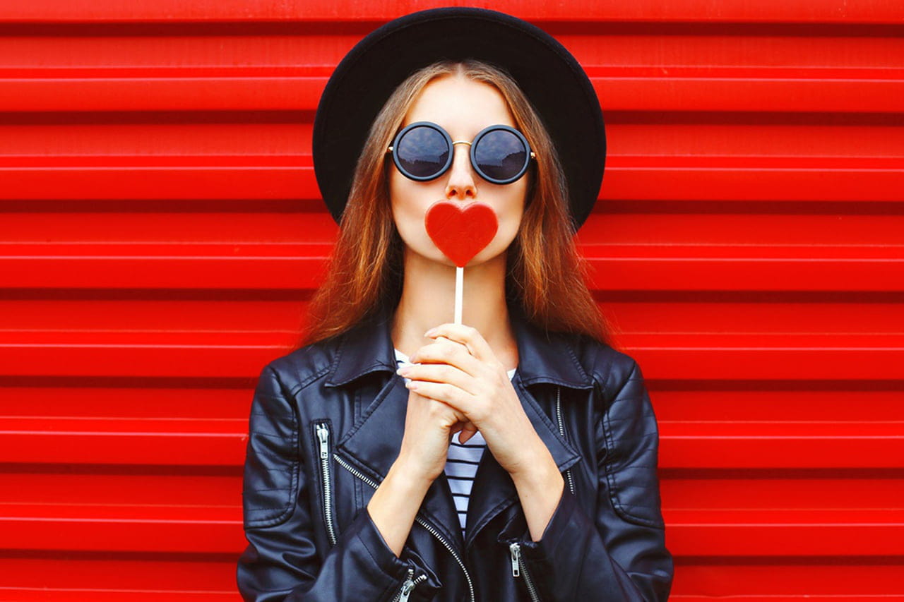 Solteira e feliz: 12 maneiras de aproveitar a vida sozinha - A revista ...